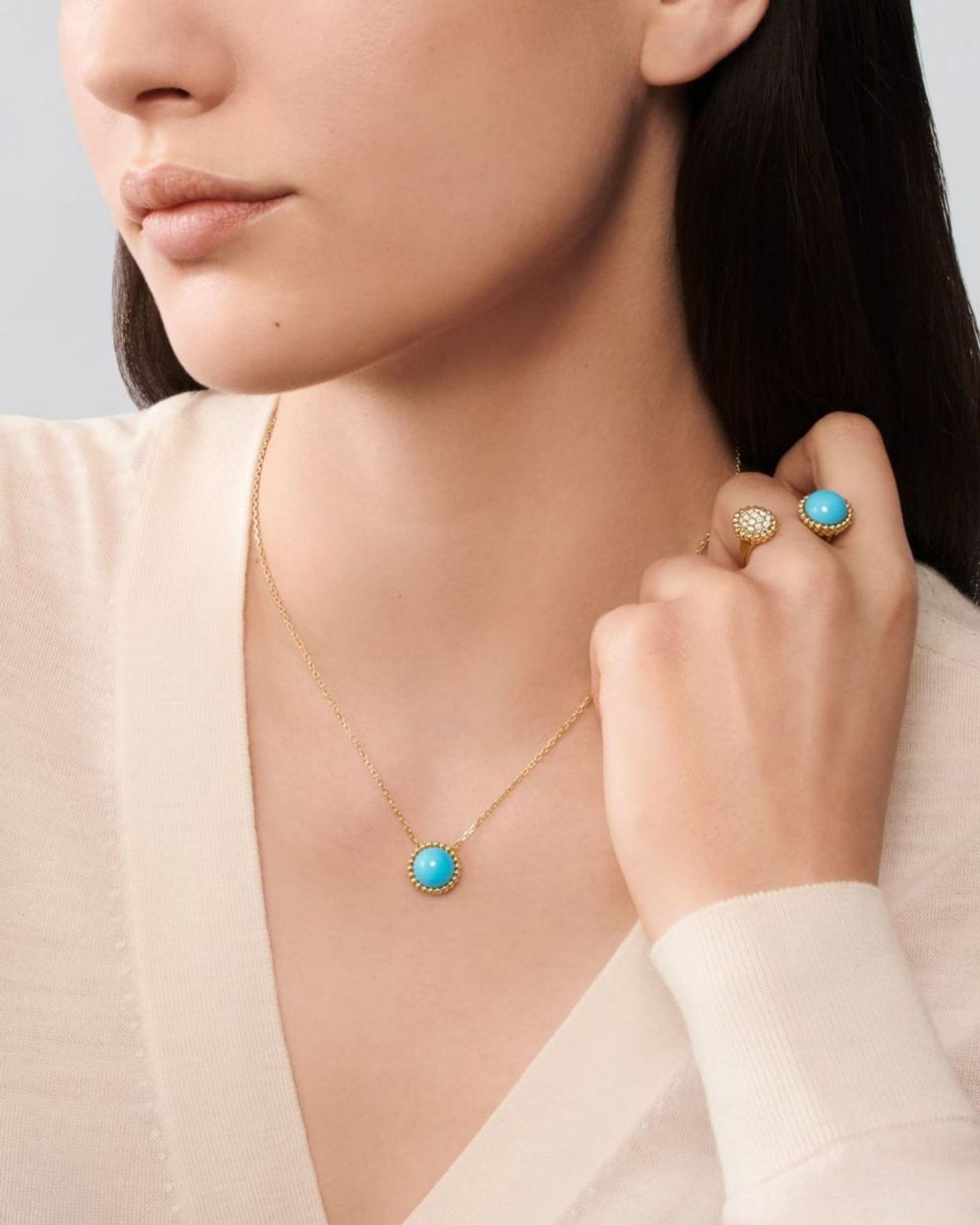 Perlée Couleurs: Sắc xanh turquoise & vũ khúc của những hạt vàng - WJE ...